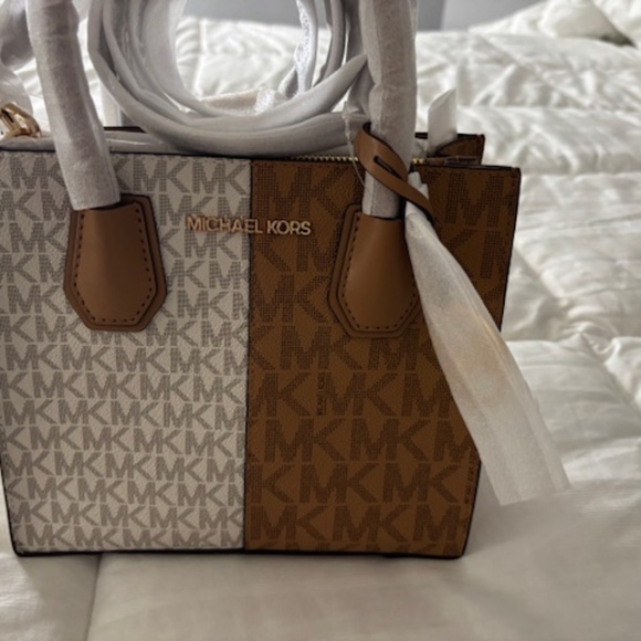 Michael Kors | Bags | Michael Kors Shoulder Bag Never Used Brand New ...